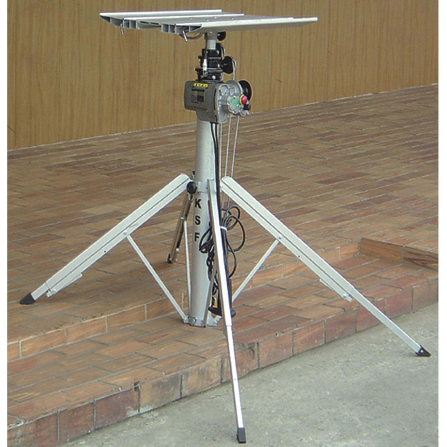 Portable Lifters for Construction & Glass Installation – CM340, CM520 ...